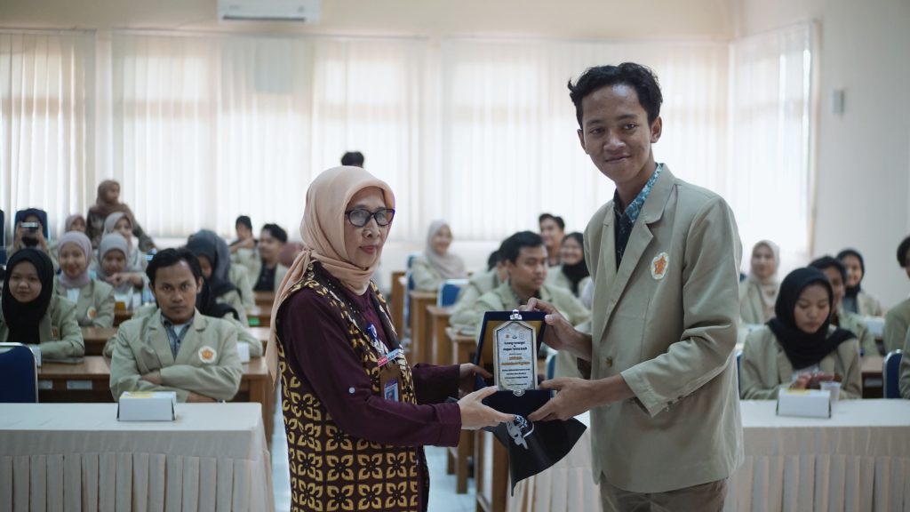 Kunjungan Ikatan Mahasiswa Sastra Arab Universitas Gadjah Mada (IKMASA UGM) ke Balai Bahasa DIY ...